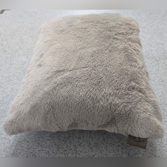 UGG | Bedding | Ugg Plush Beige Faux Fur Pillow | Poshmark